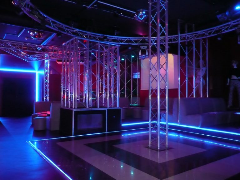 Piste de danse du Why Not club libertin - Max Libertin